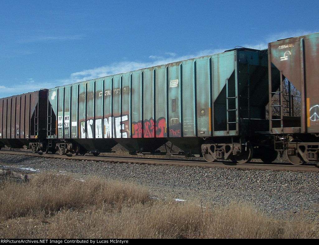 RFMX 464531 - RFMX covered hopper car